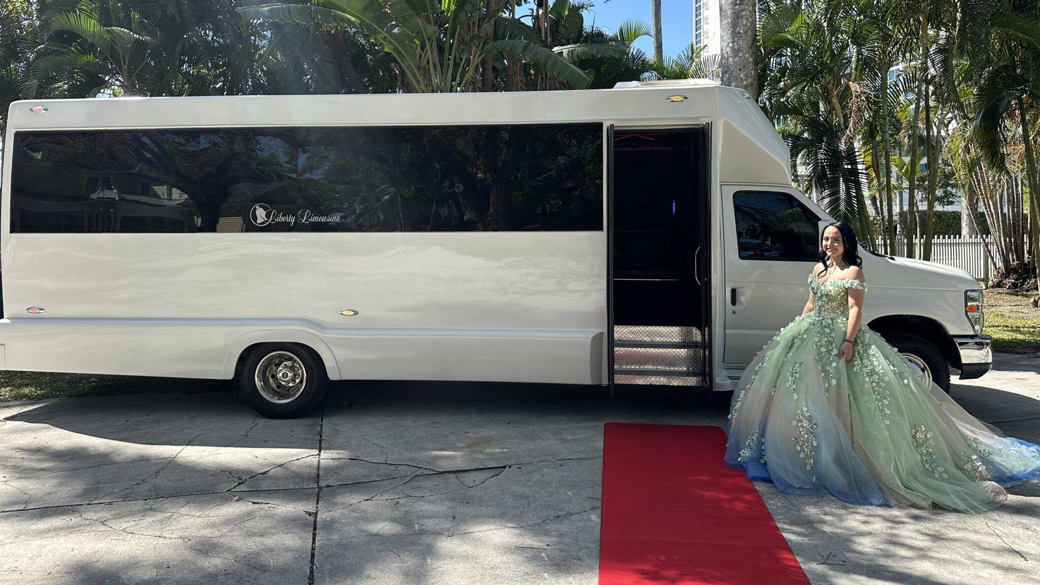 Fort Myers Party Bus, Naples Party Bus. New Fleet, Great Pricing.